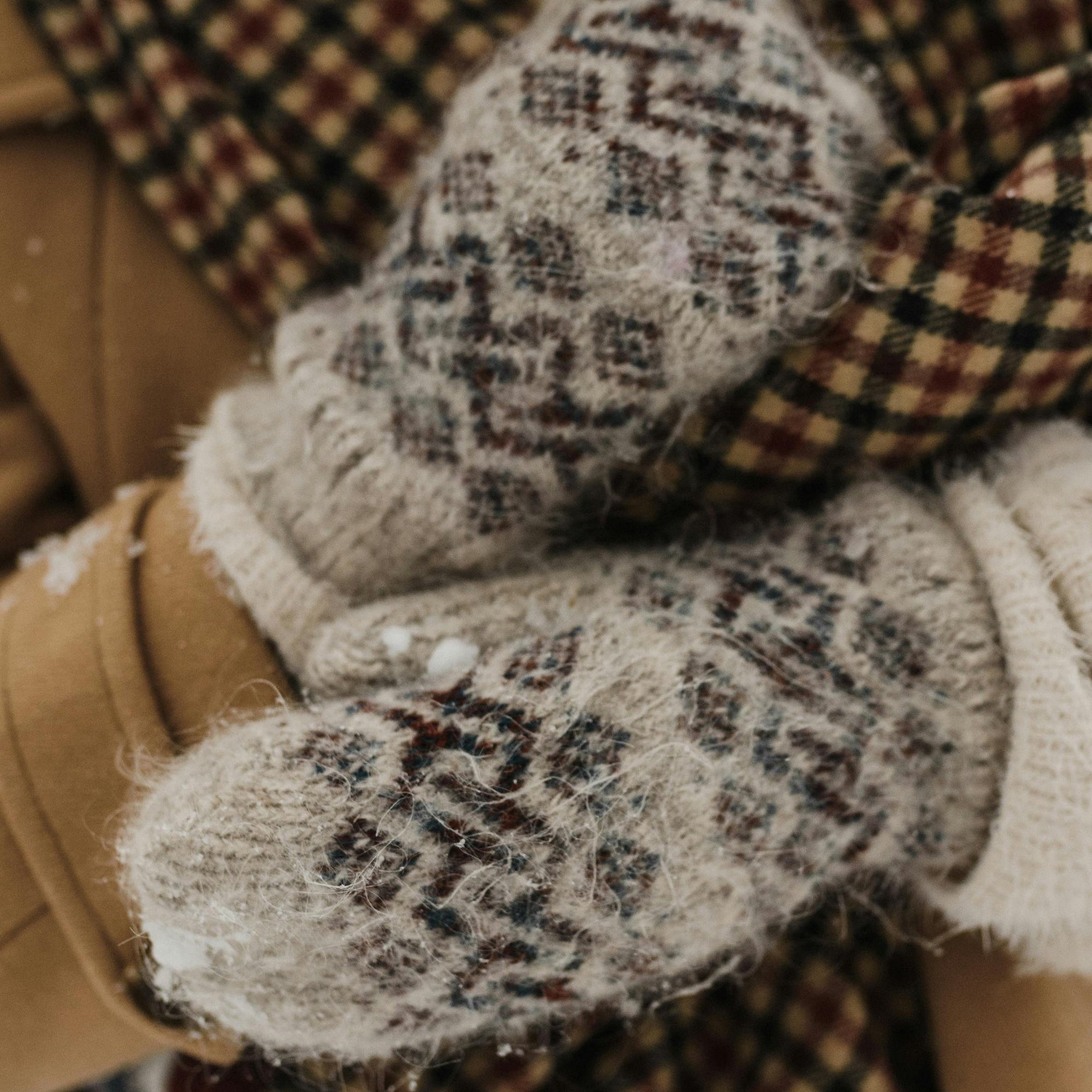 Why Do Hands Get Cold Faster Than the Rest of the Body? - Heatka